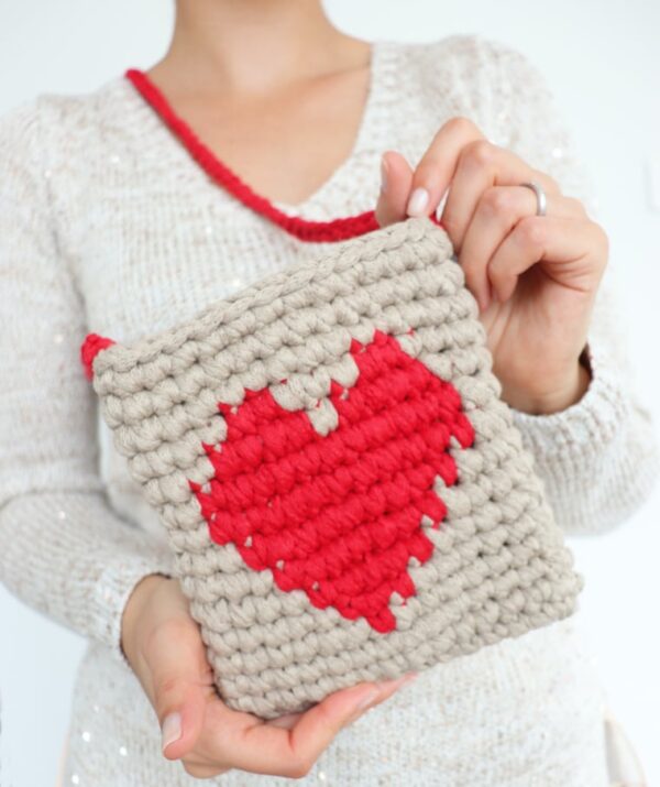 Crochet Lovely Heart Purse | Fluffy Stitches