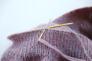 Knit Grinalda Sweater by Rosa Pomar | Fluffy Stitches